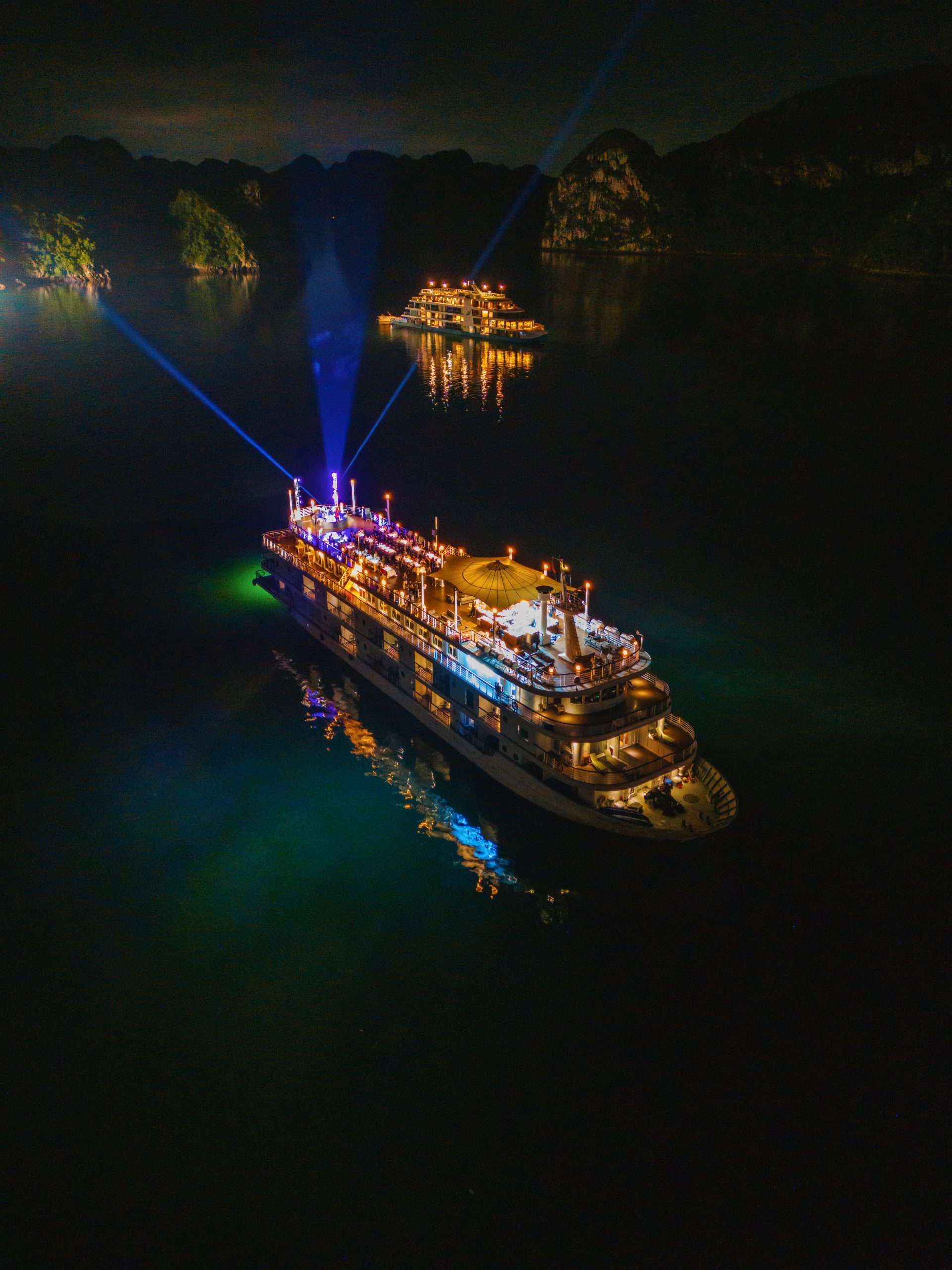 Why you should celebrate the Festive Season on a Luxury Cruise in ...