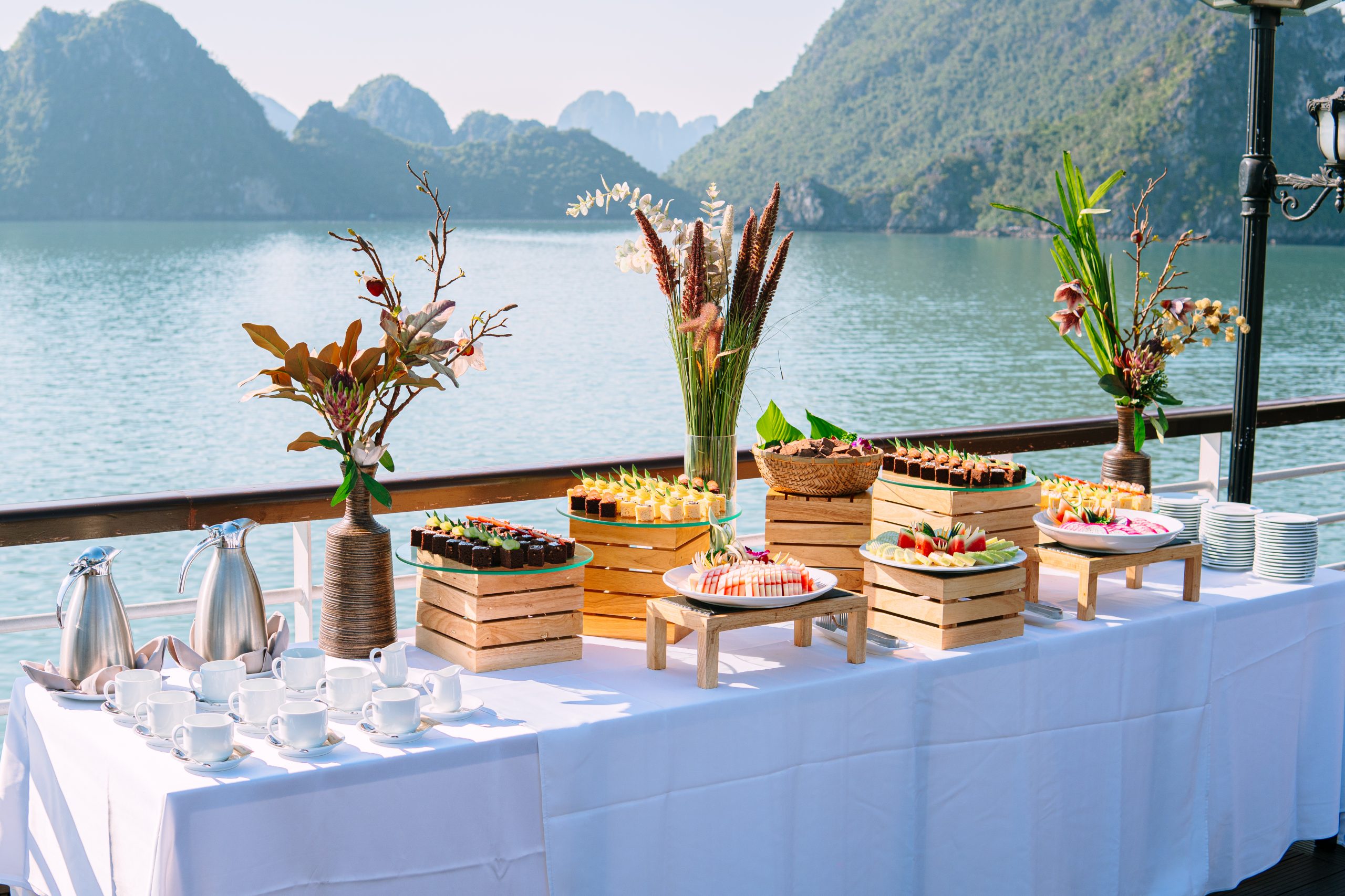 Ambassador Day Cruise & Dragon Pearl Cave - Ambassador Cruise